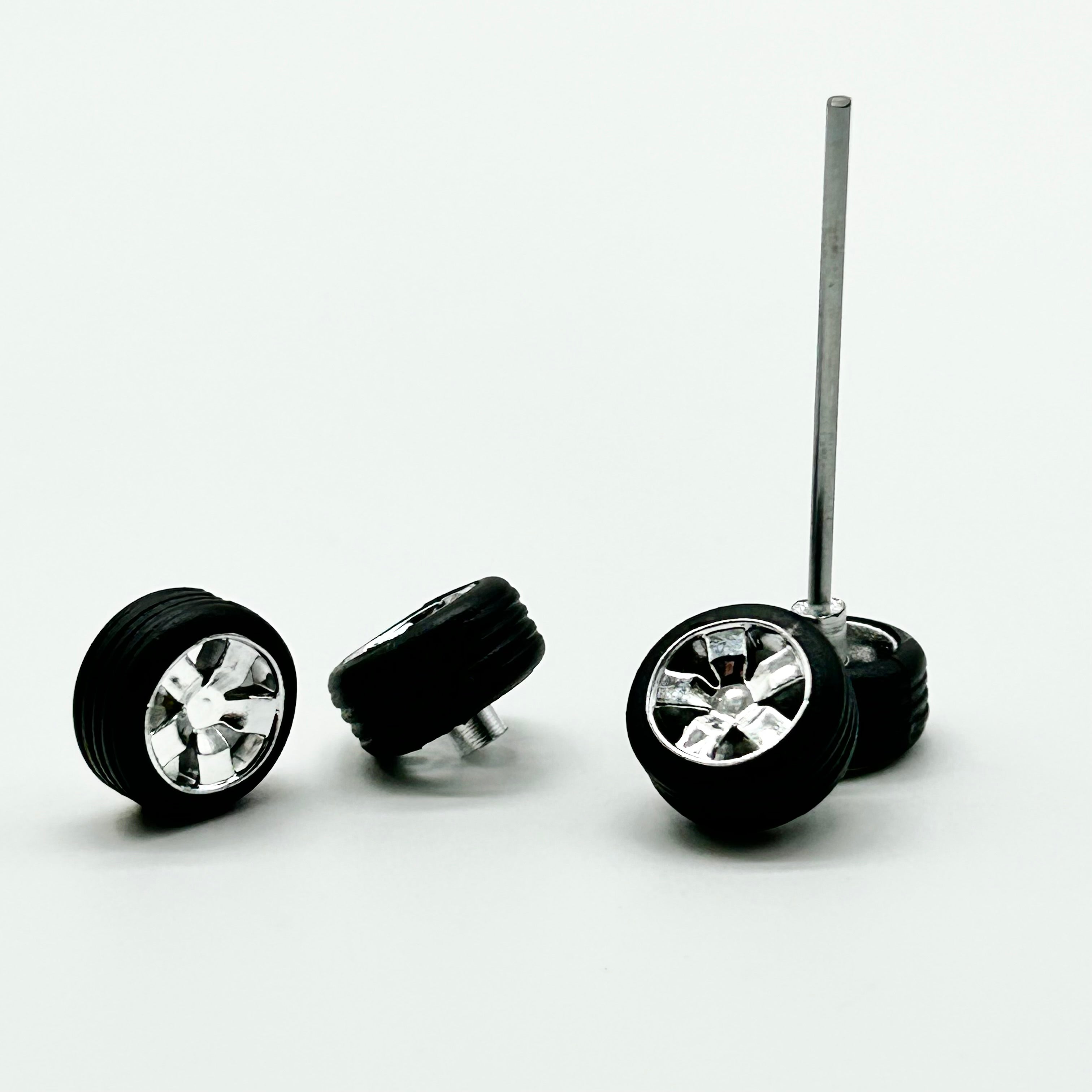 #850 Chrome 5 Spokes "Silverado" Style Wheels